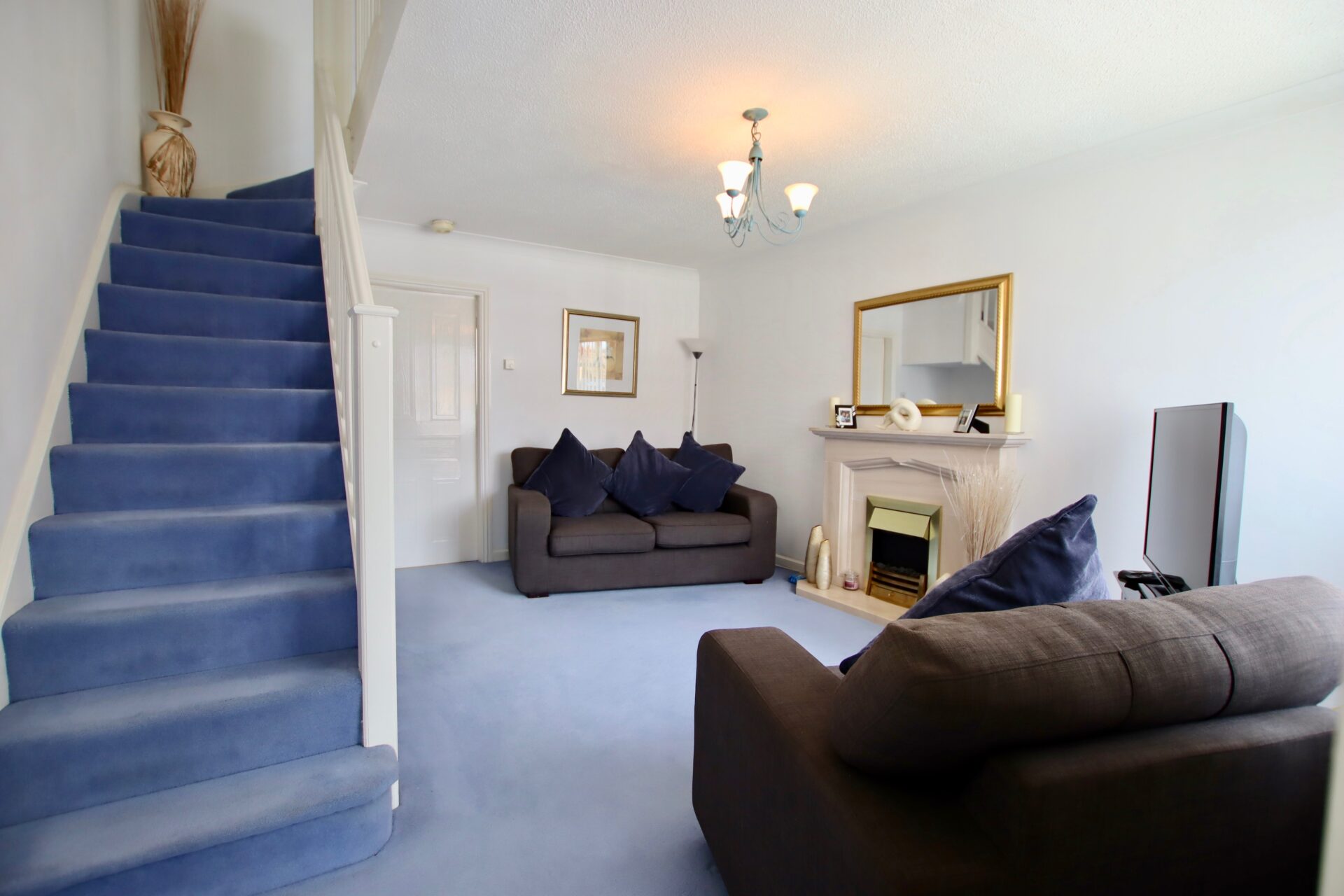 Girvan Crescent, Chapelhall, Airdrie, ML6 - Abode Estate Agency