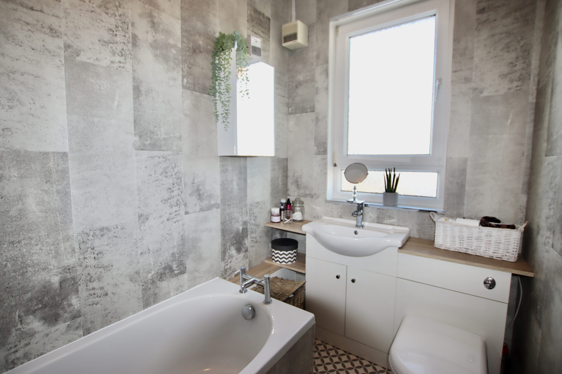 Whifflet Street, Coatbridge, ML5 - Abode Estate Agency