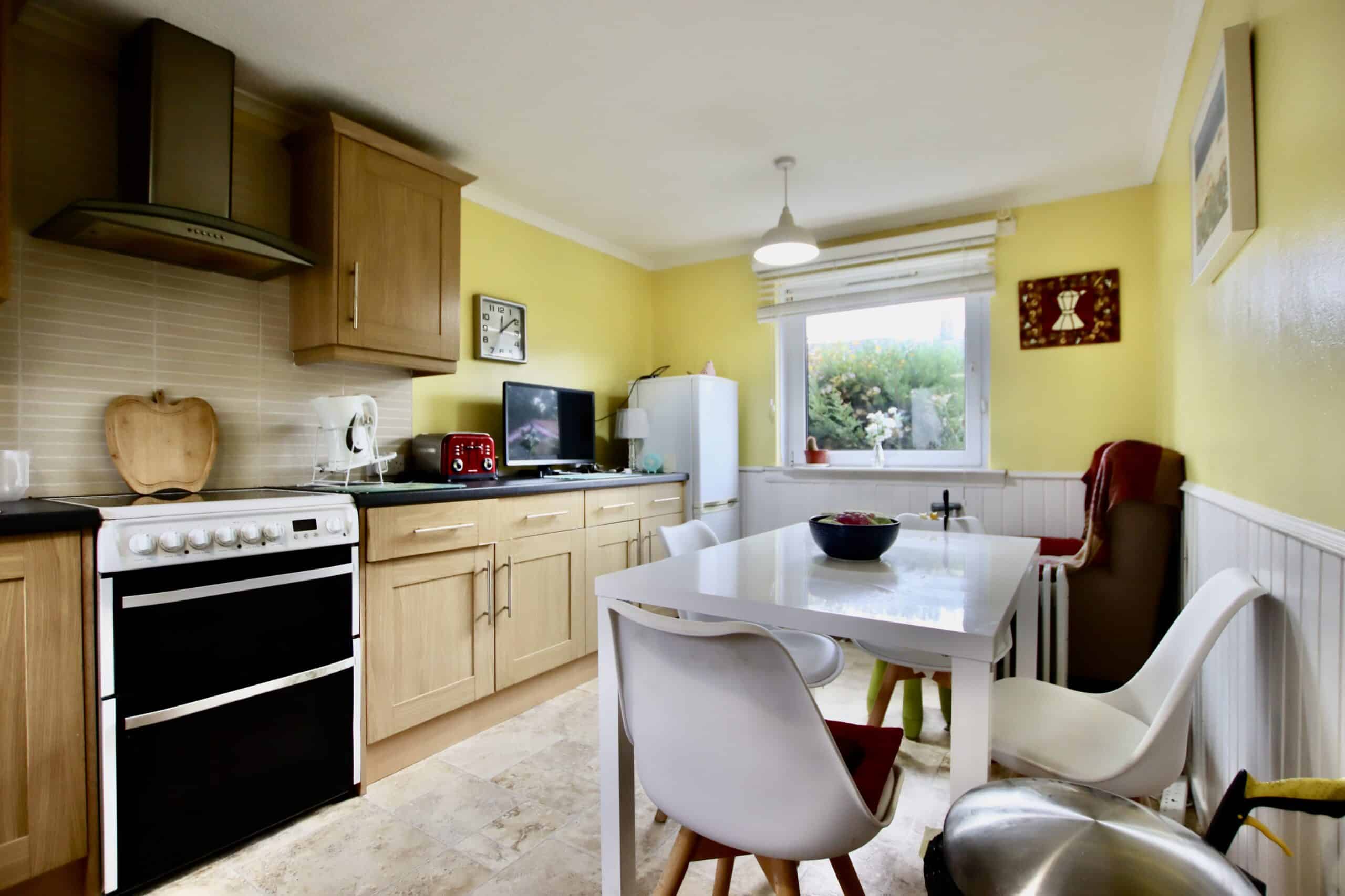 Clouden Road, Cumbernauld, G69 - Abode Estate Agency